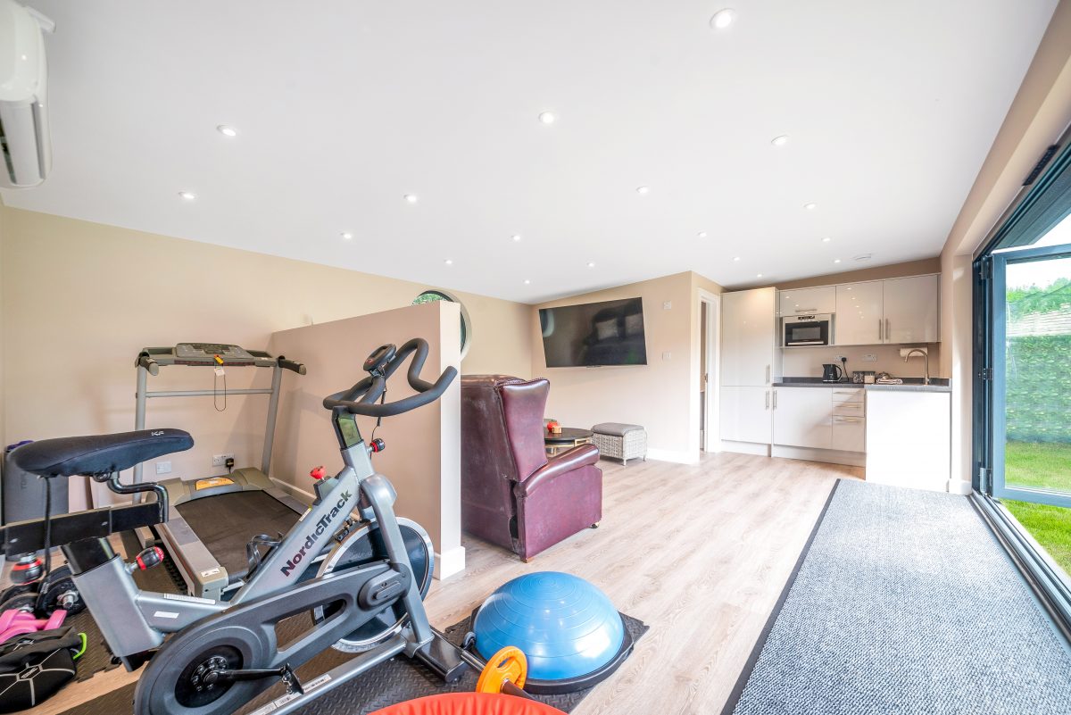 Granny Annexe Garden Room - Upminster, Essex