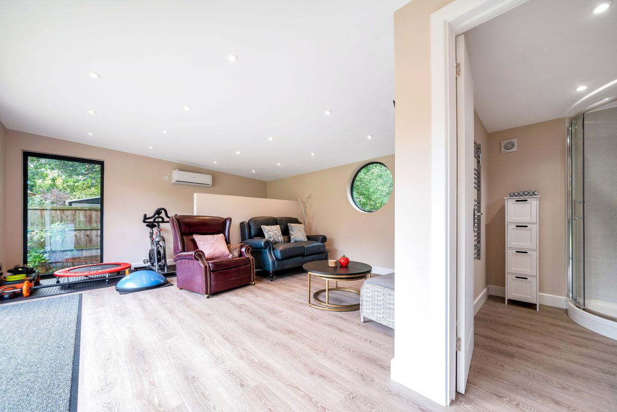 Granny Annexe Garden Room - Upminster, Essex