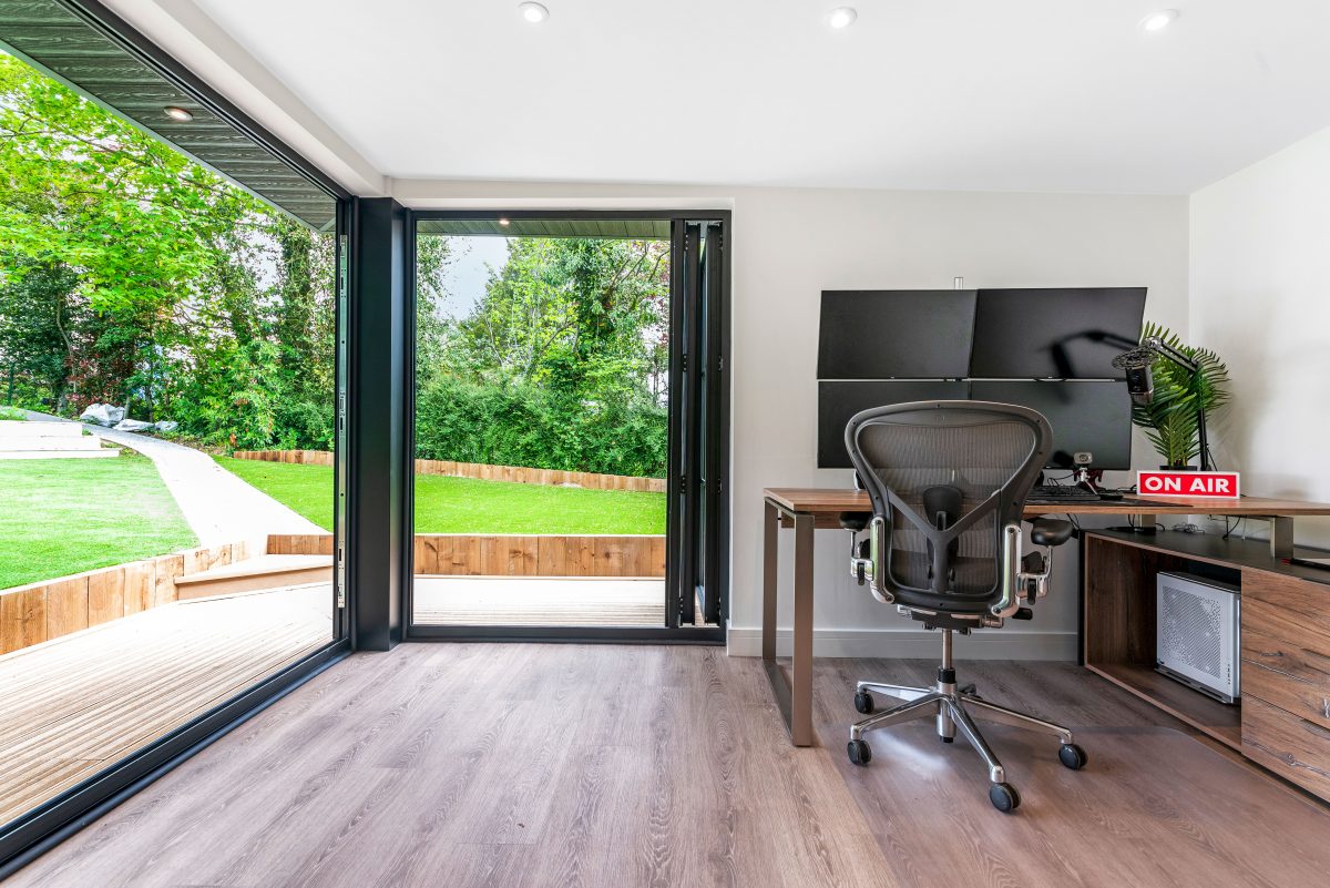 Garden Games Room & Recording Studio - Northwood, London